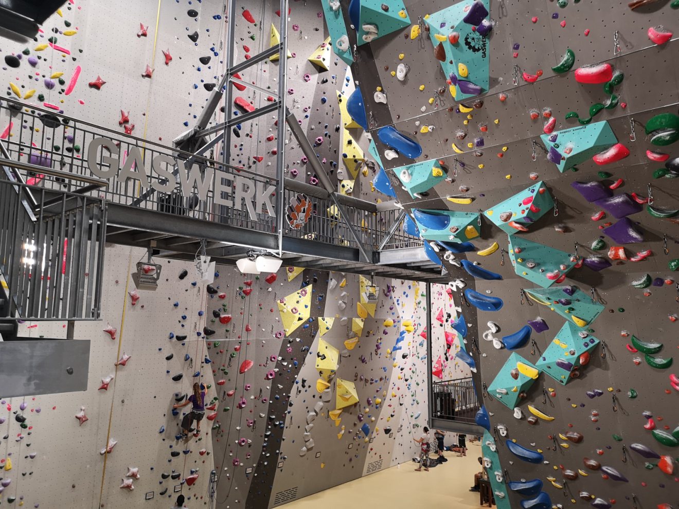 Halls and Walls - Fast and Light